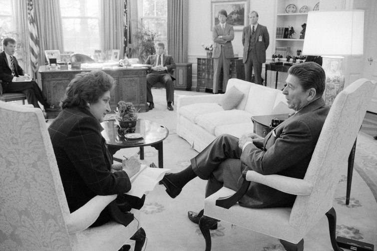White House Reporter Helen Thomas and the Presidents She Interrogated ...